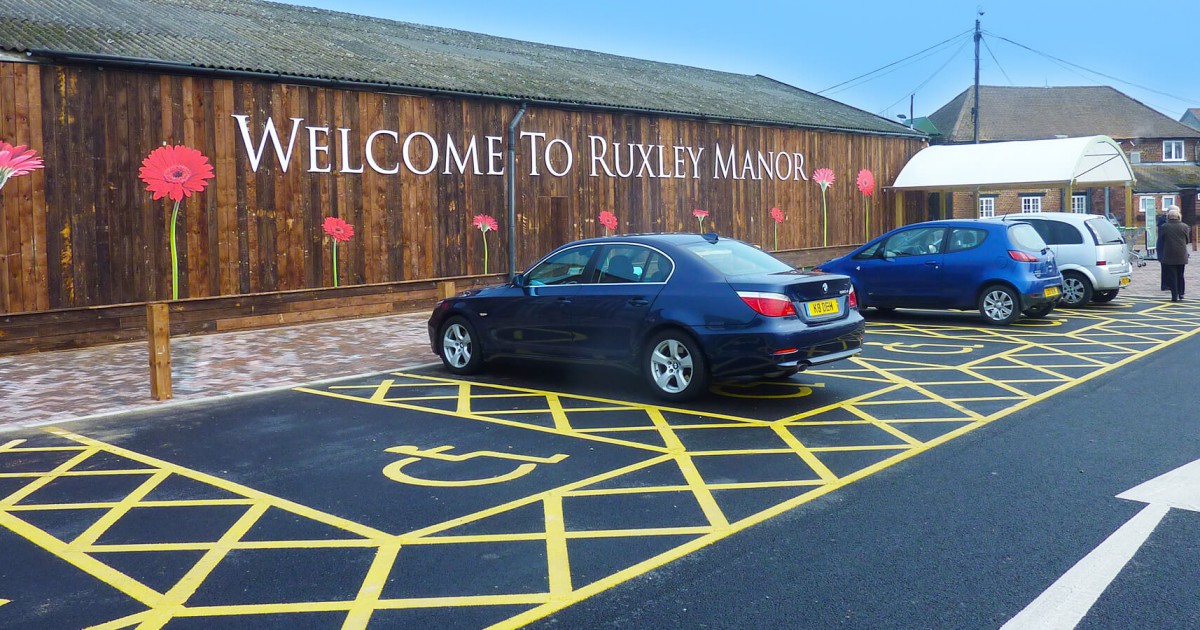 Renovation Ruxley Manor by Smiemans replacement of polycarbonaat roof